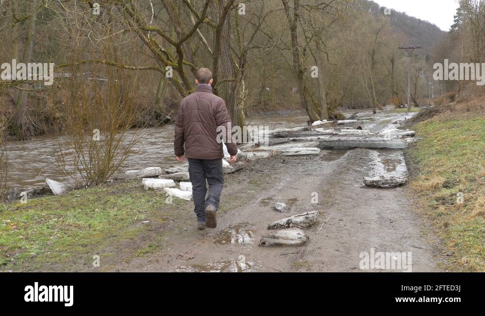 Stranded raft Stock Videos & Footage - HD and 4K Video Clips - Alamy