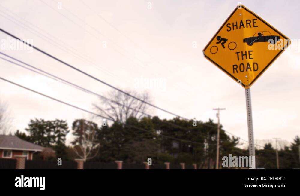 Old car crash sign Stock Videos & Footage - HD and 4K Video Clips - Alamy