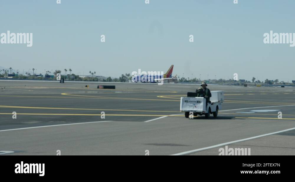 Ramp agent Stock Videos & Footage - HD and 4K Video Clips - Alamy