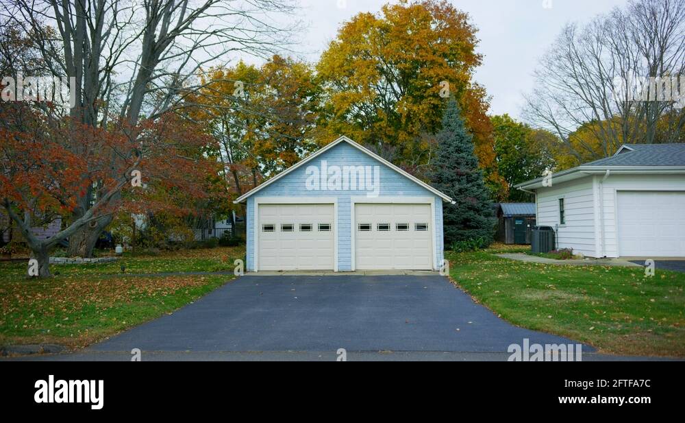 Middle class town Stock Videos & Footage - HD and 4K Video Clips - Alamy