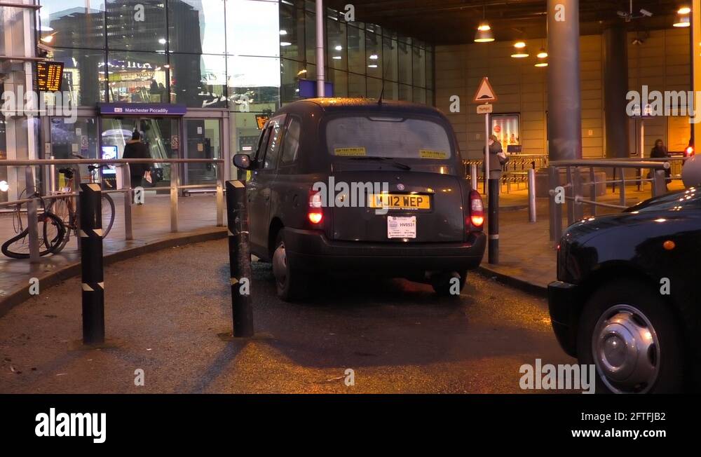 Piccadilly gate Stock Videos & Footage - HD and 4K Video Clips - Alamy