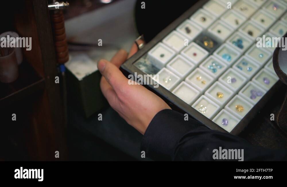 Art of goldsmithing Stock Videos & Footage - HD and 4K Video Clips - Alamy