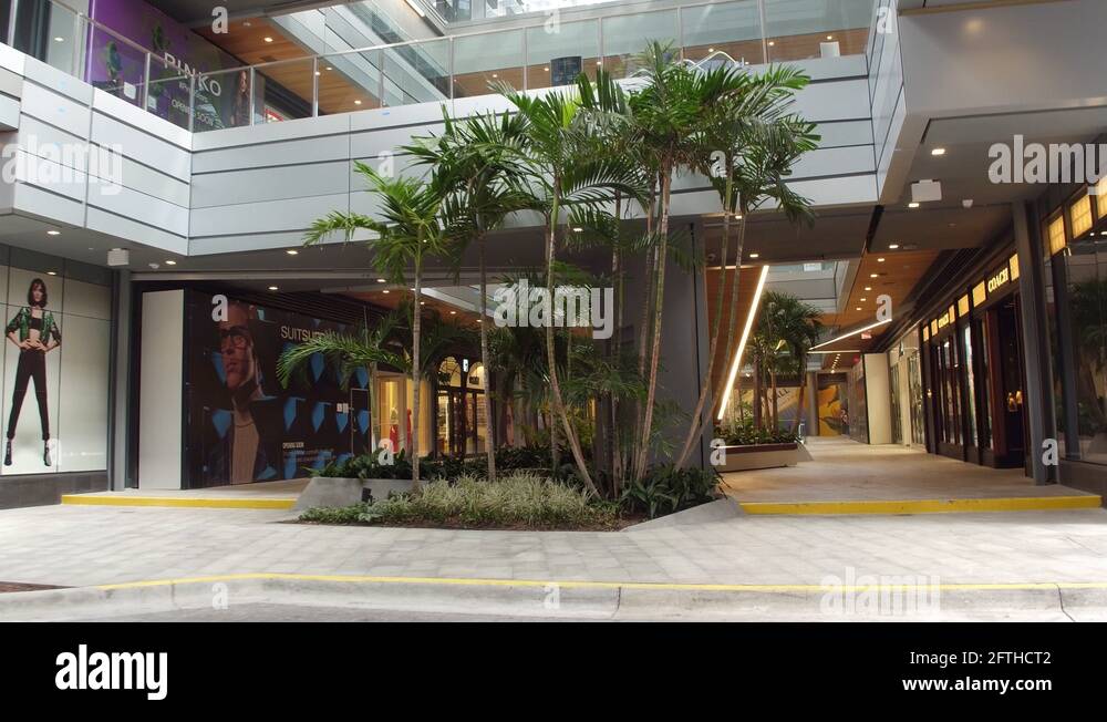 Centre point mall Stock Videos & Footage - HD and 4K Video Clips - Alamy