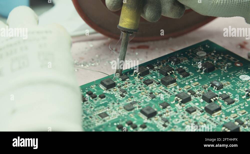 Worker soldering Stock Videos & Footage - HD and 4K Video Clips - Alamy
