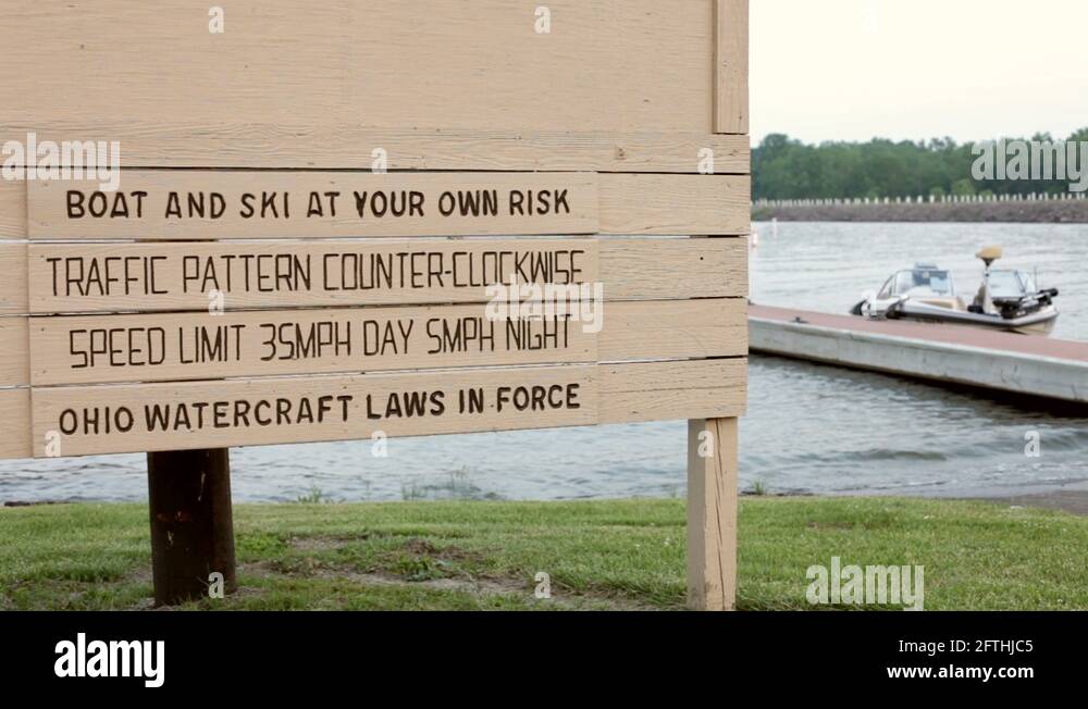 Boat dock sign Stock Videos & Footage - HD and 4K Video Clips - Alamy