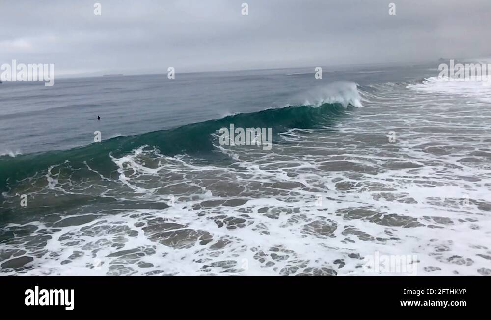 Dark tsunami Stock Videos & Footage - HD and 4K Video Clips - Alamy