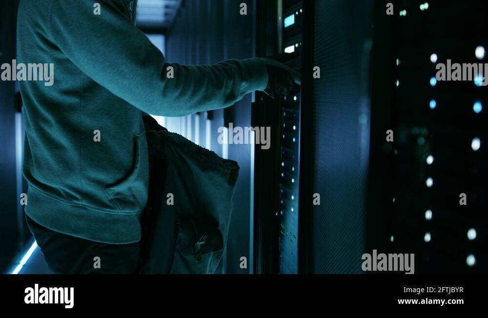 Data center rack Stock Videos & Footage - HD and 4K Video Clips - Alamy