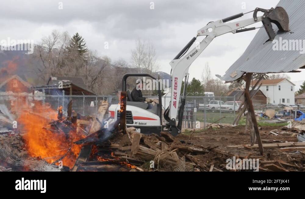 Demolition debris Stock Videos & Footage - HD and 4K Video Clips - Alamy