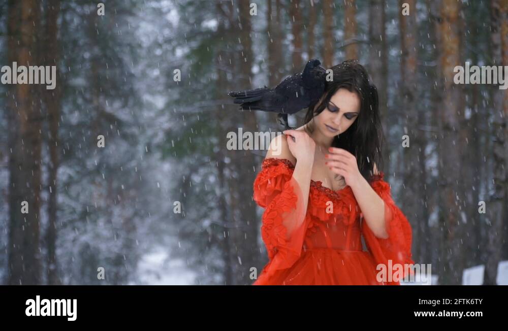 Raven hair Stock Videos & Footage - HD and 4K Video Clips - Alamy