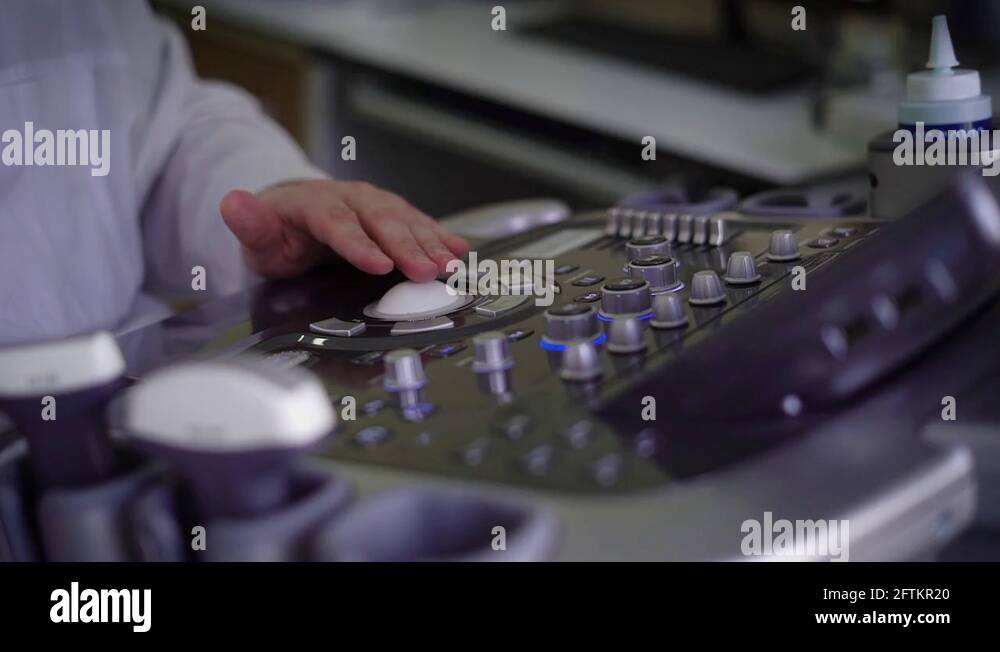 Doctors tomogram Stock Videos & Footage - HD and 4K Video Clips - Alamy