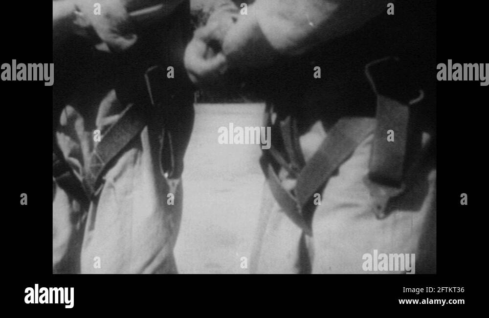 Wwii pilot helmet Stock Videos & Footage - HD and 4K Video Clips - Alamy