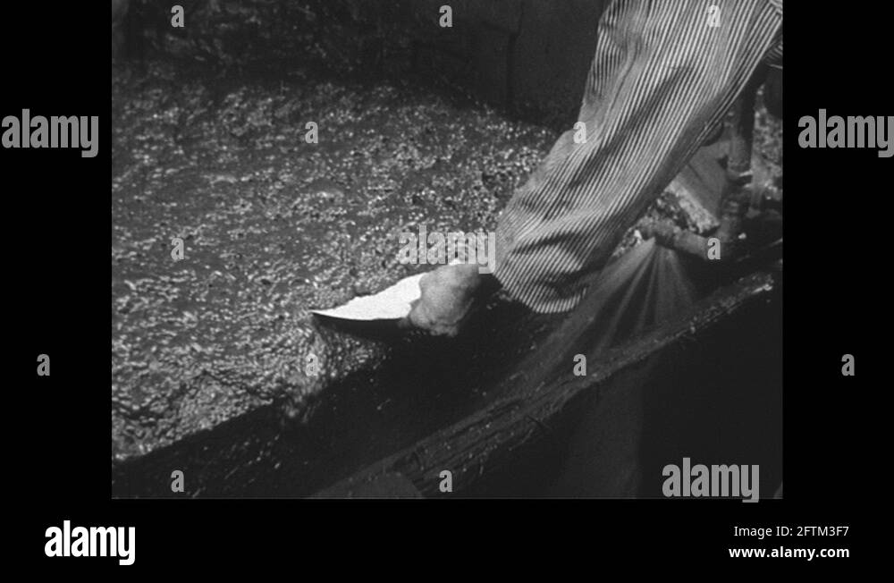 Liquid oxygen sample Stock Videos & Footage - HD and 4K Video Clips - Alamy