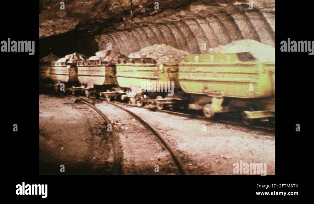 Minecarts Stock Videos & Footage - HD and 4K Video Clips - Alamy