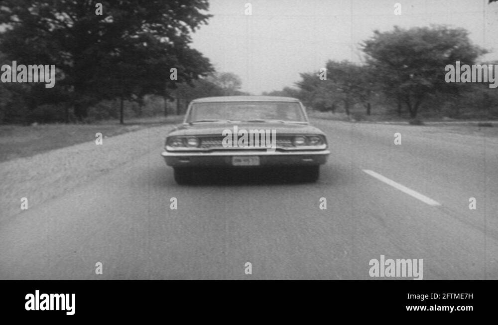 Man Flashes Car Stock Videos And Footage Hd And 4k Video Clips Alamy