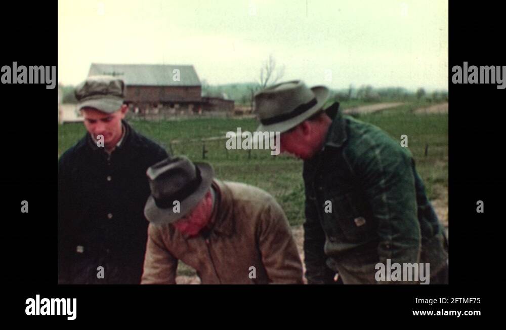 Crouch down Stock Videos & Footage - HD and 4K Video Clips - Alamy