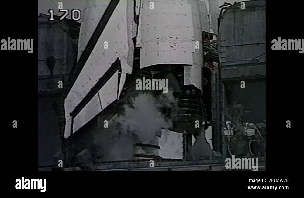 Space shuttle booster rockets Stock Videos & Footage - HD and 4K Video ...