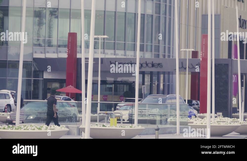 Arabian mall Stock Videos & Footage - HD and 4K Video Clips - Alamy