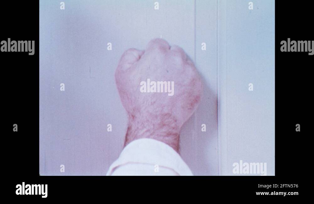 Knocking on doors Stock Videos & Footage - HD and 4K Video Clips - Alamy