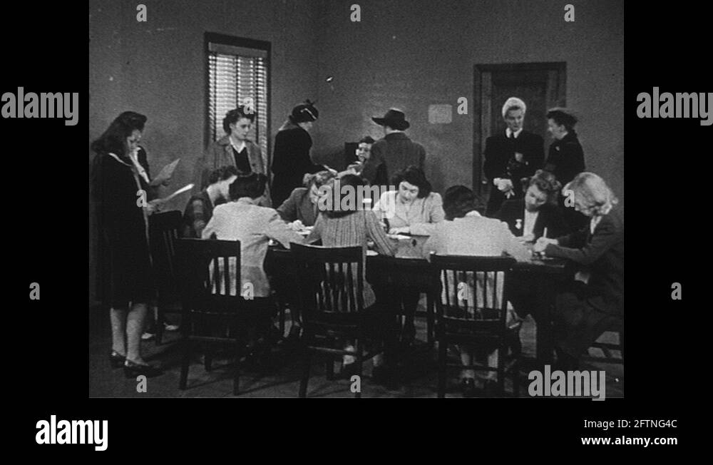 1940s hats Stock Videos & Footage - HD and 4K Video Clips - Alamy