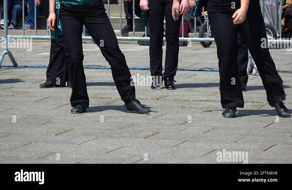 Irish step dancing Stock Videos & Footage - HD and 4K Video Clips - Alamy