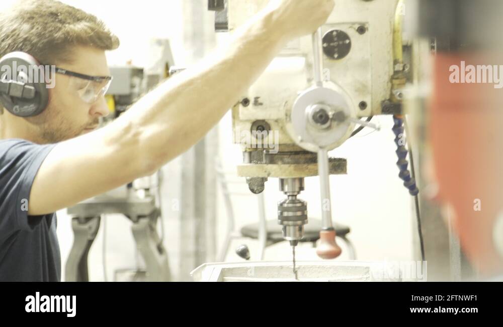 Machinists machine Stock Videos & Footage - HD and 4K Video Clips - Alamy