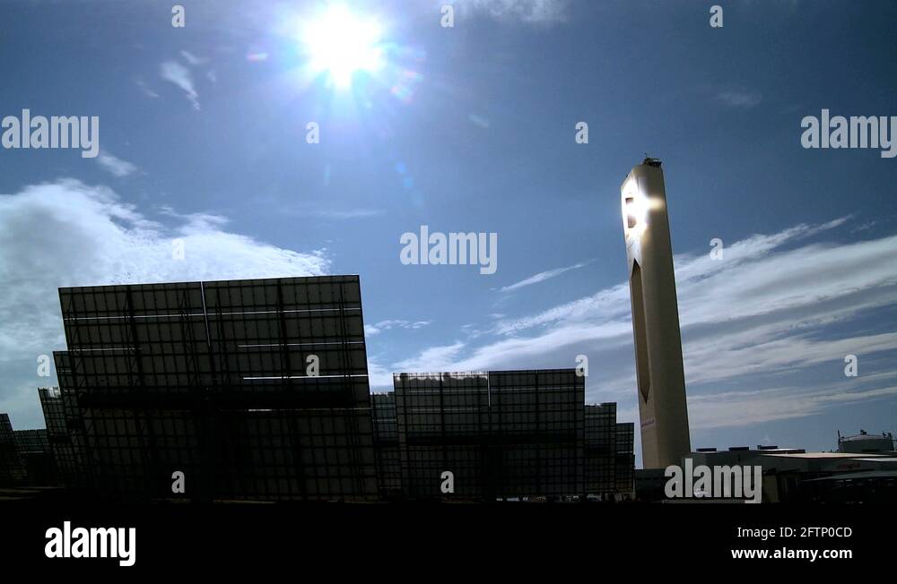 Overhead sun Stock Videos & Footage - HD and 4K Video Clips - Alamy