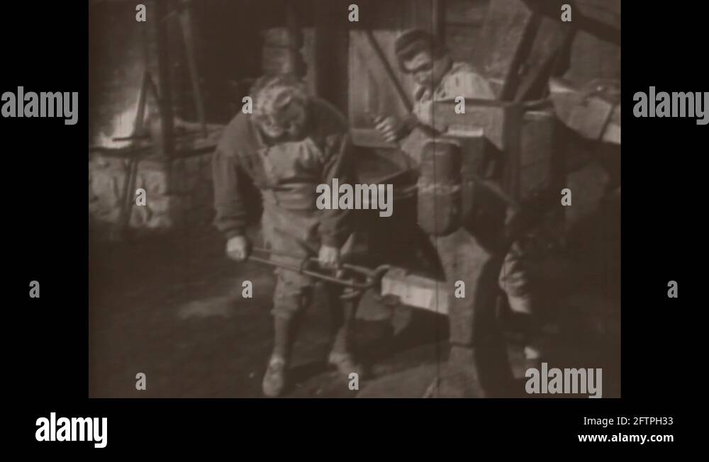 Men shape Stock Videos & Footage - HD and 4K Video Clips - Alamy