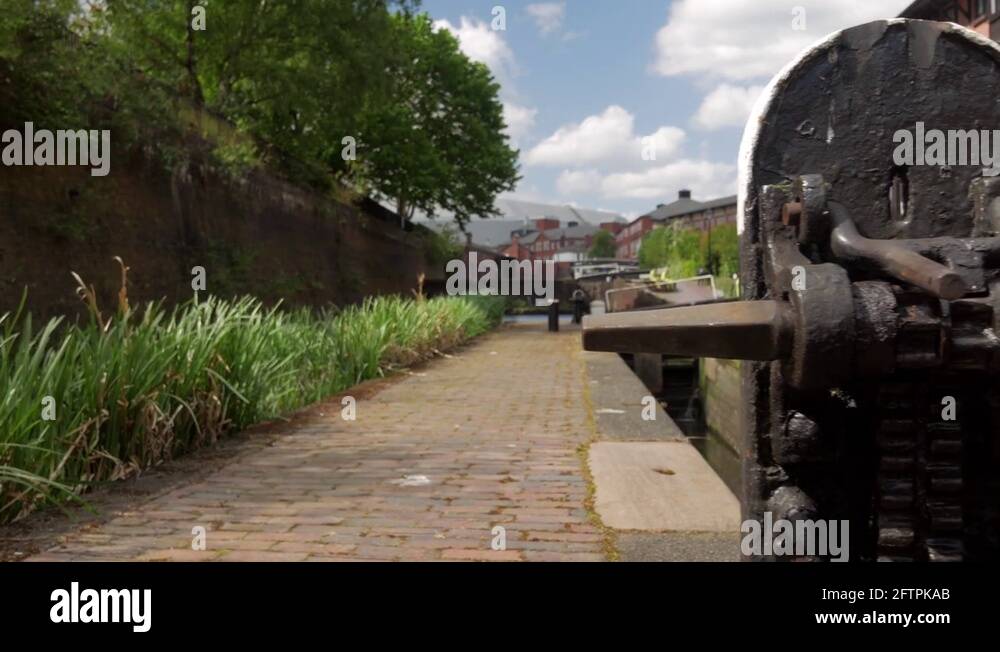 Lock gate mechanism Stock Videos & Footage - HD and 4K Video Clips - Alamy
