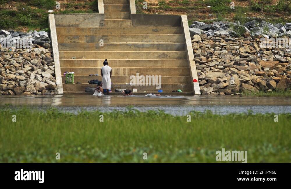 People Bathing In Sri Lanka Stock Videos And Footage Hd And 4k Video 6222