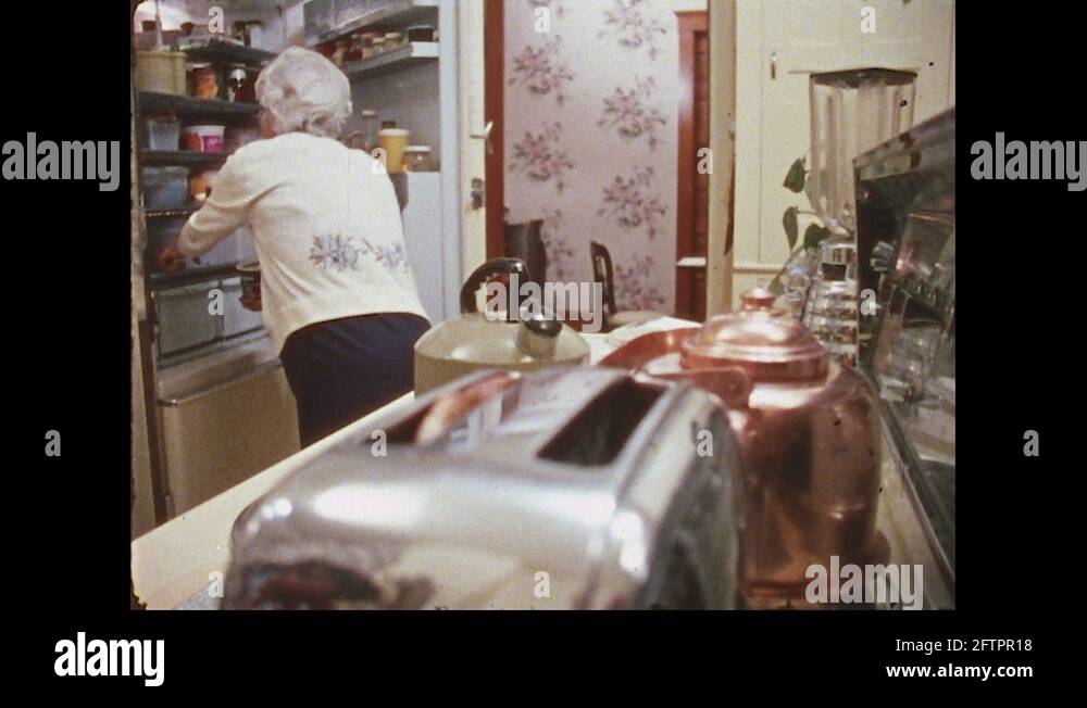 1960s toast Stock Videos & Footage - HD and 4K Video Clips - Alamy