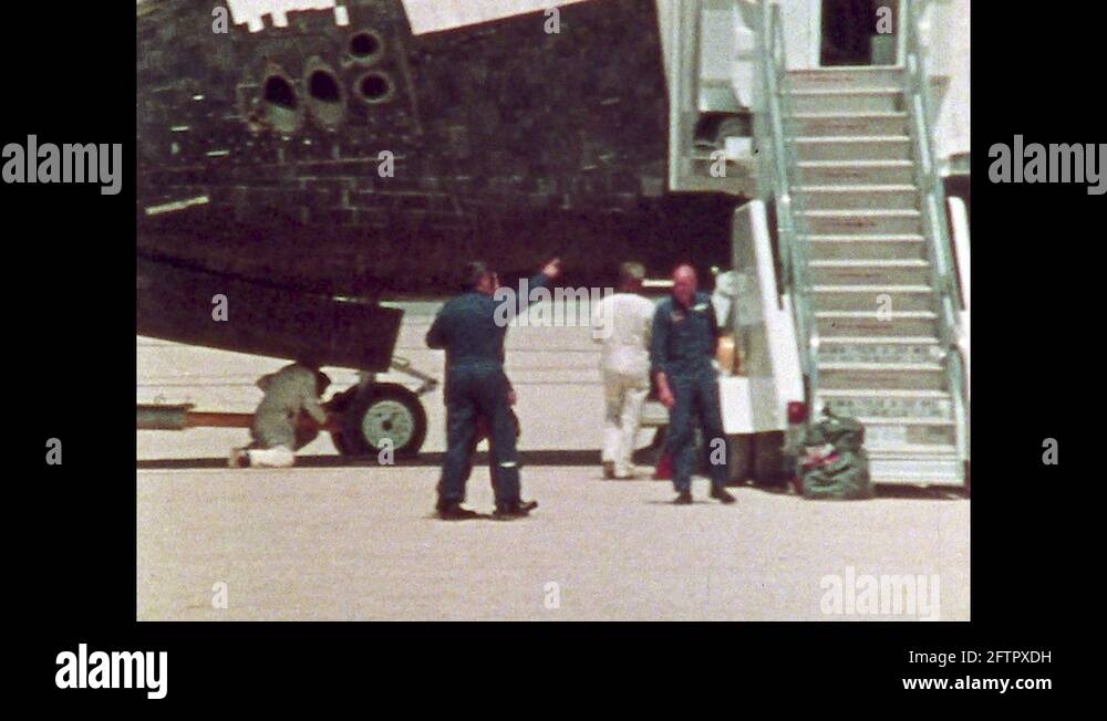 1981 space shuttle landing Stock Videos & Footage - HD and 4K Video ...