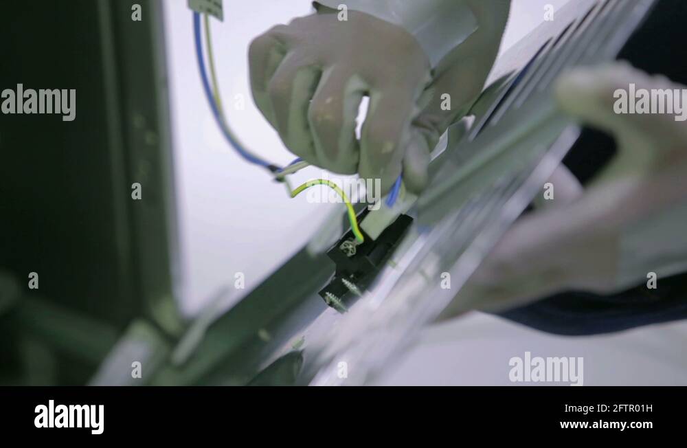 Unplugging device Stock Videos & Footage - HD and 4K Video Clips - Alamy