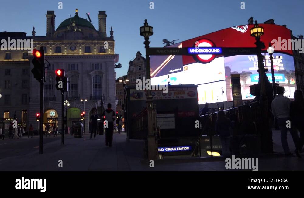 Busy piccadilly circus london Stock Videos & Footage - HD and 4K Video ...