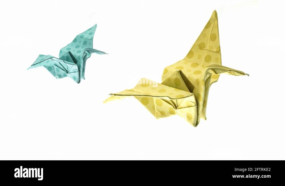 Animated origami Stock Videos & Footage - HD and 4K Video Clips - Alamy