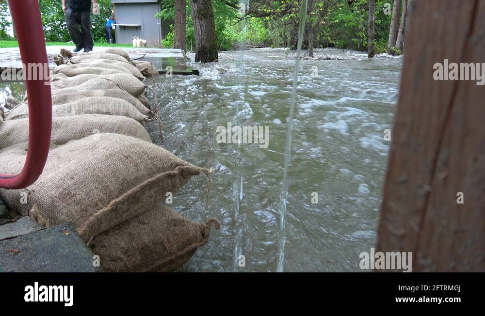 Disaster flooding Stock Videos & Footage - HD and 4K Video Clips - Alamy