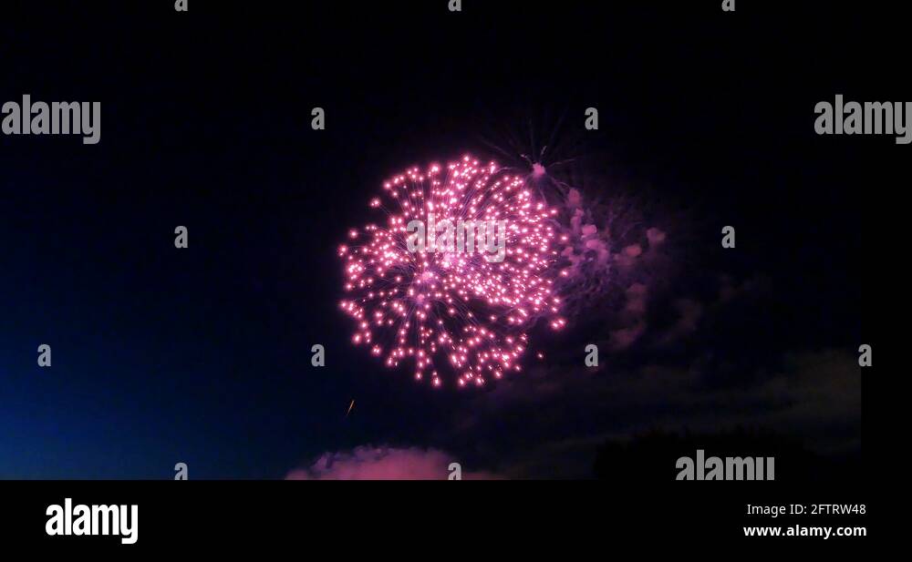 Purple fireworks Stock Videos & Footage - HD and 4K Video Clips - Alamy