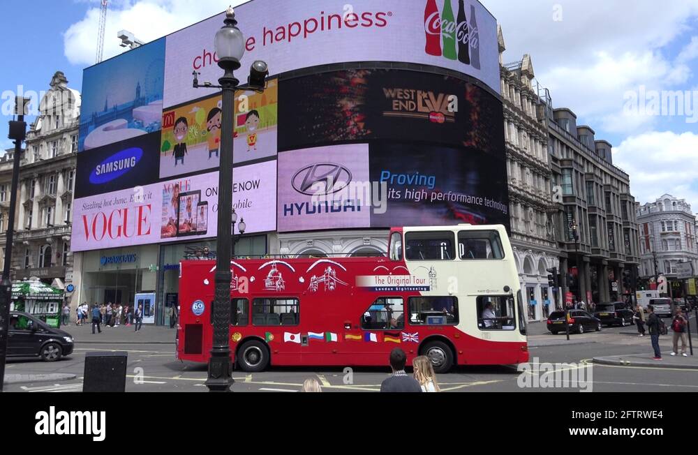 Piccadilly circus busy Stock Videos & Footage - HD and 4K Video Clips ...