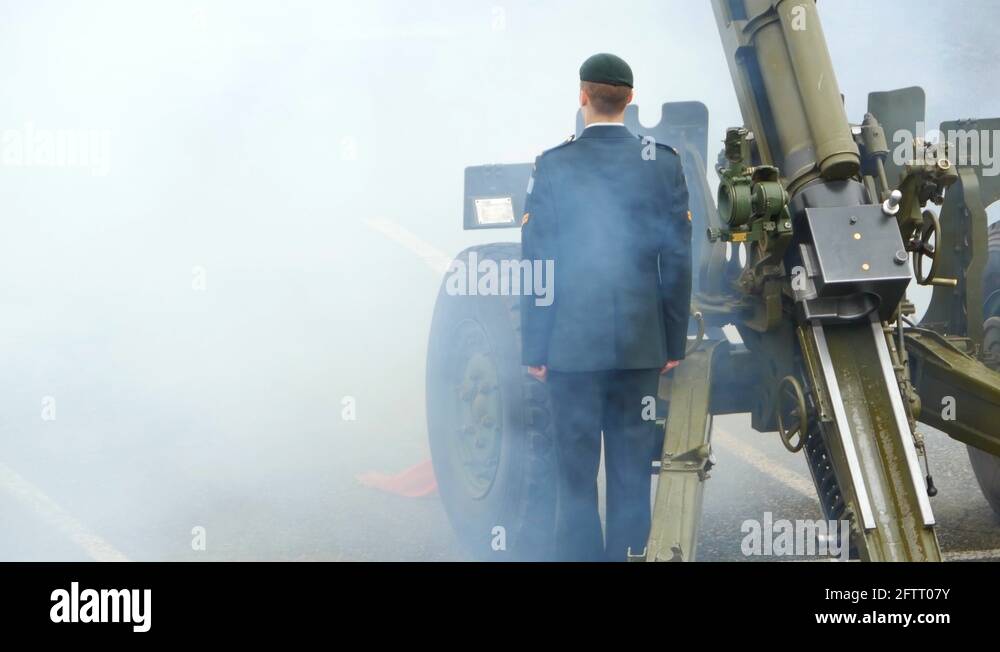 Army attention Stock Videos & Footage - HD and 4K Video Clips - Alamy
