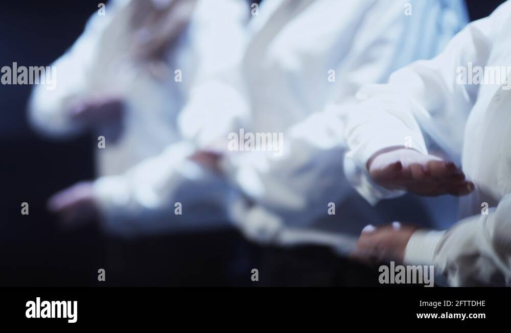 Hand claps Stock Videos & Footage - HD and 4K Video Clips - Alamy