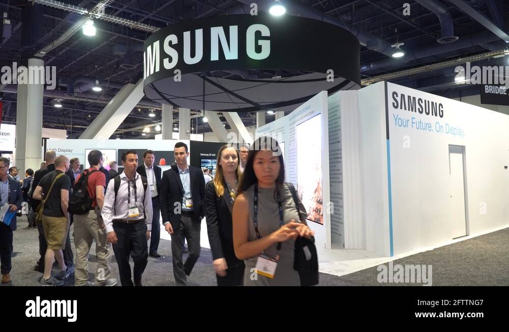 Samsung booth Stock Videos & Footage - HD and 4K Video Clips - Alamy
