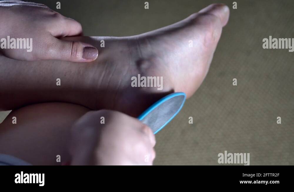 Callused hands Stock Videos & Footage - HD and 4K Video Clips - Alamy