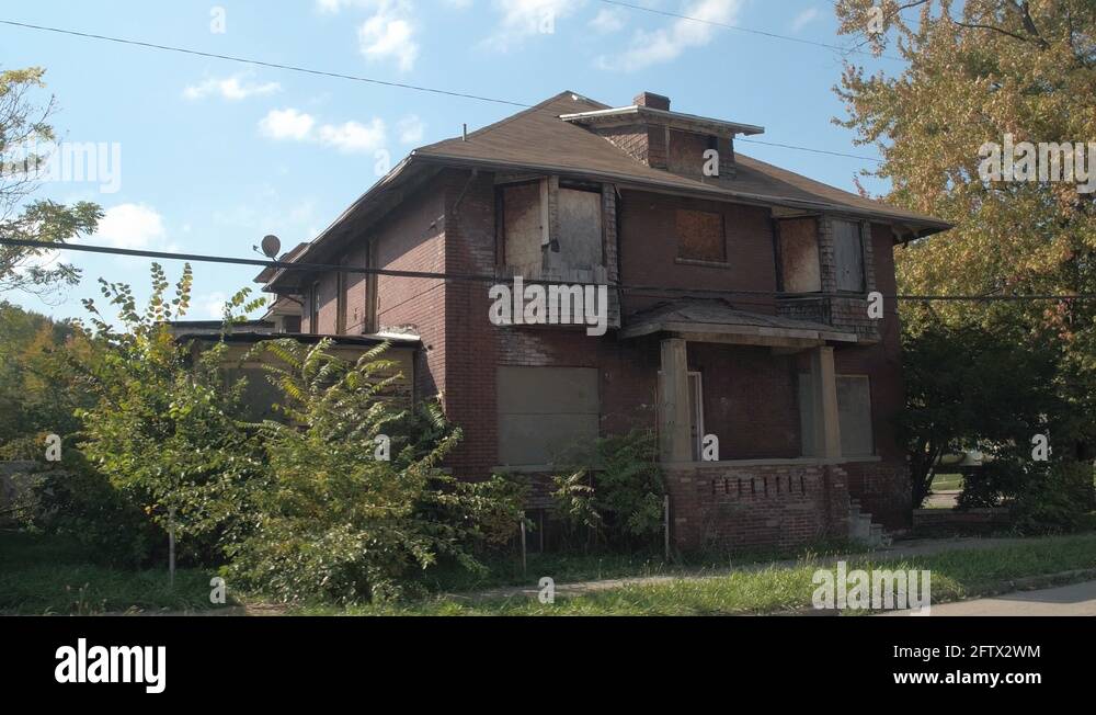 Deteriorating buildings Stock Videos & Footage - HD and 4K Video Clips ...
