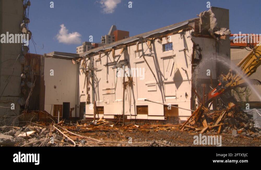 Falling building Stock Videos & Footage - HD and 4K Video Clips - Alamy