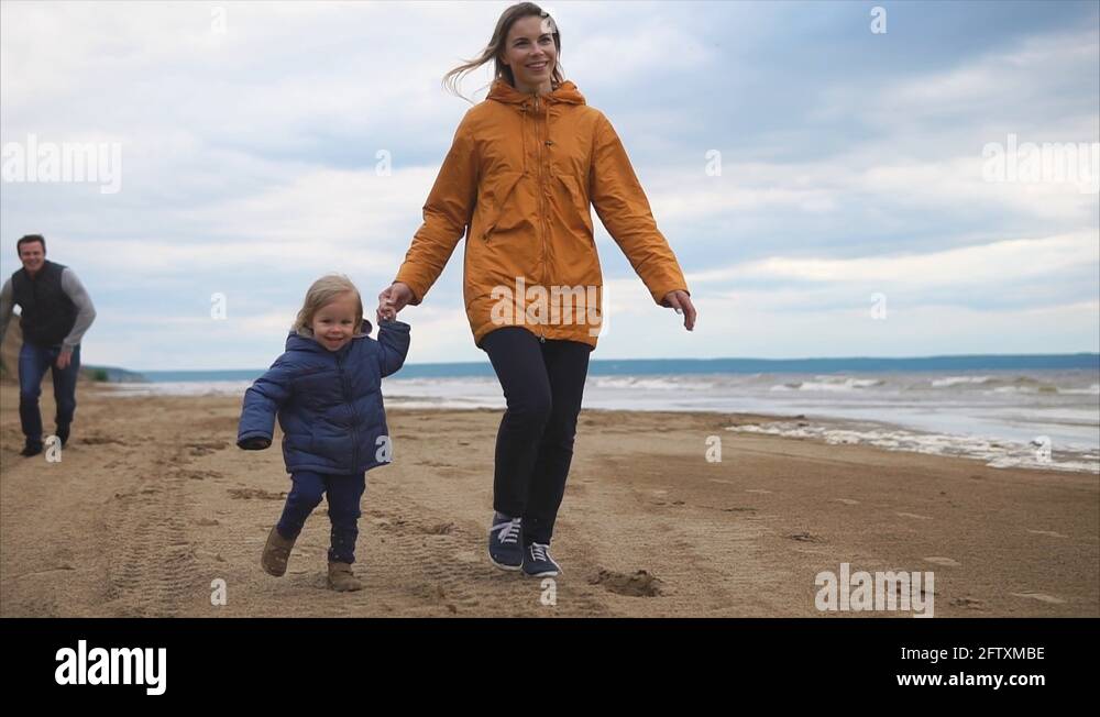 Mom daughter running race Stock Videos & Footage - HD and 4K Video ...