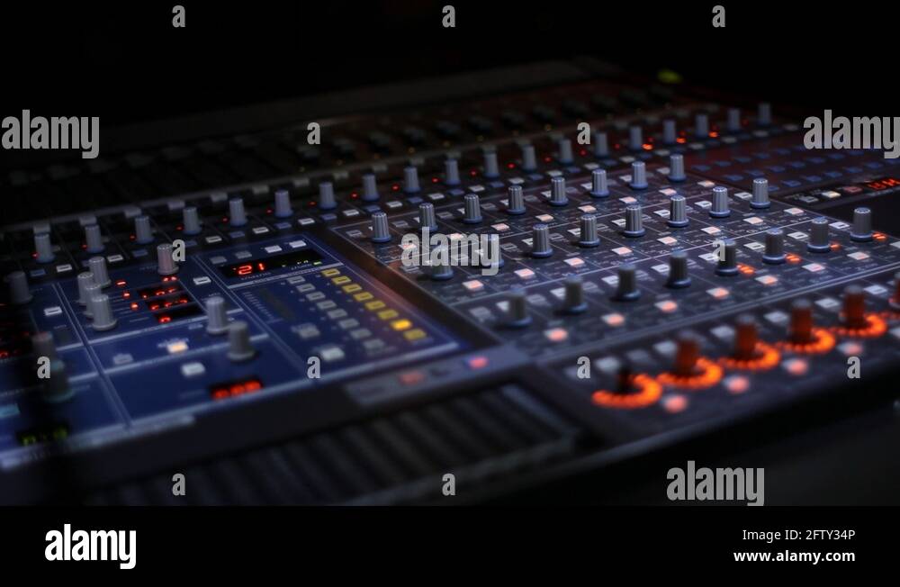Beam control Stock Videos & Footage - HD and 4K Video Clips - Alamy