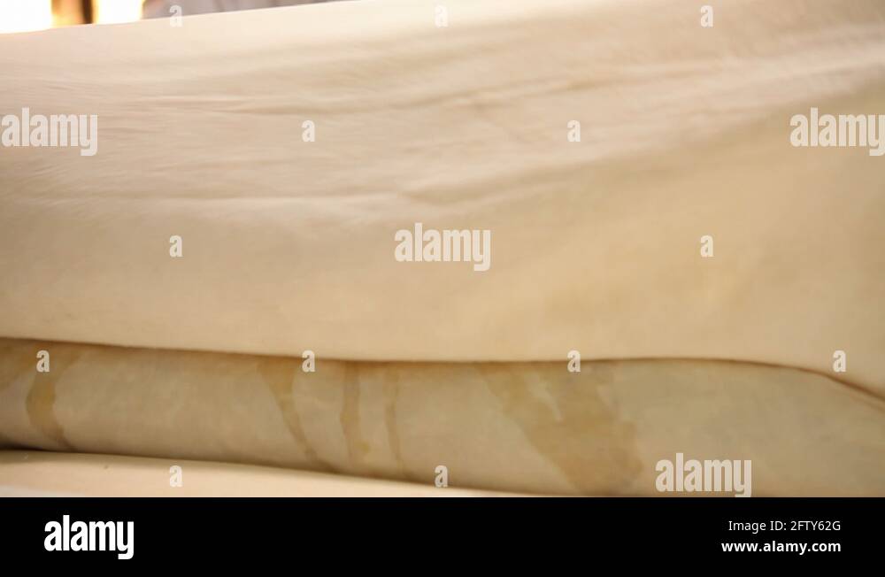 Rolling cloth Stock Videos & Footage - HD and 4K Video Clips - Alamy