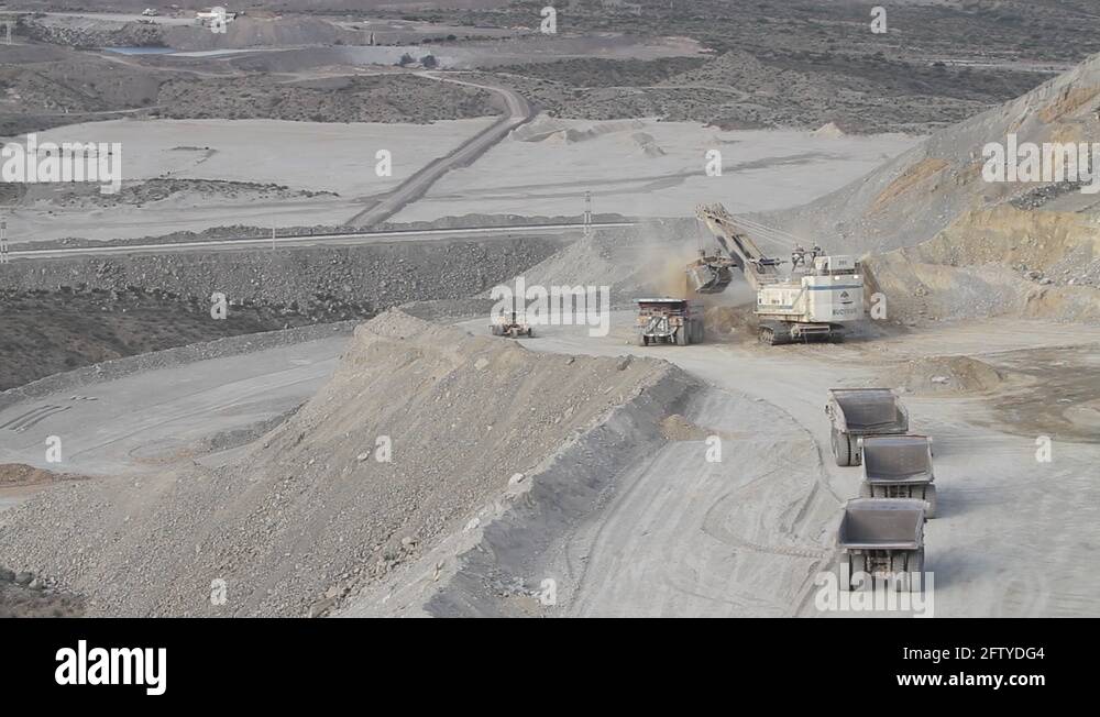 Raw material trucks Stock Videos & Footage - HD and 4K Video Clips - Alamy