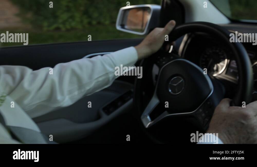 Guy and limo Stock Videos & Footage - HD and 4K Video Clips - Alamy