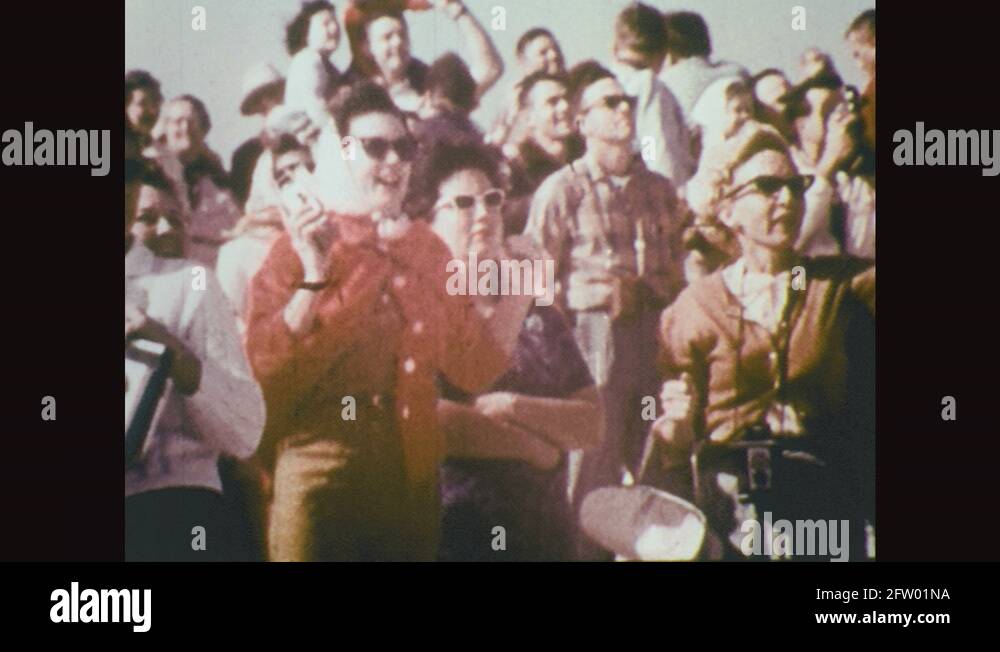 Spaceship takeoff Stock Videos & Footage - HD and 4K Video Clips - Alamy