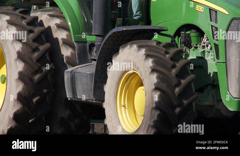 Use tractor Stock Videos & Footage - HD and 4K Video Clips - Alamy